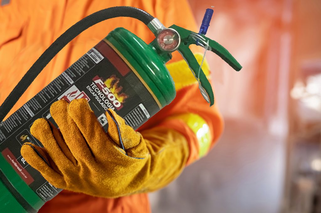 FÓRMULA “E” ADOTA REQUISITOS DE SEGURANÇA COM O USO DO F500 – HCT BRASIL